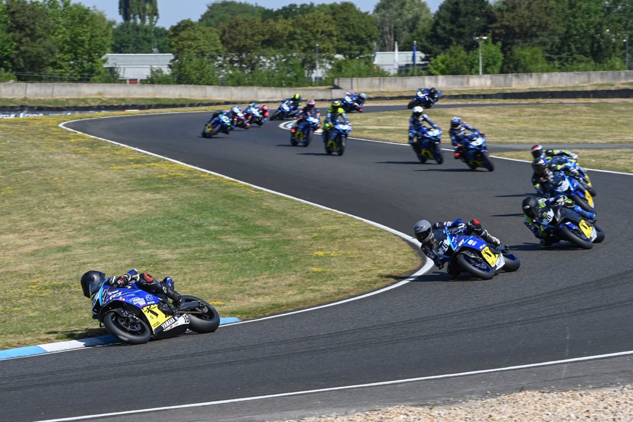 Yamaha R3 et R7 Cup : Schoo et Weterings poursuivent leur série de ...